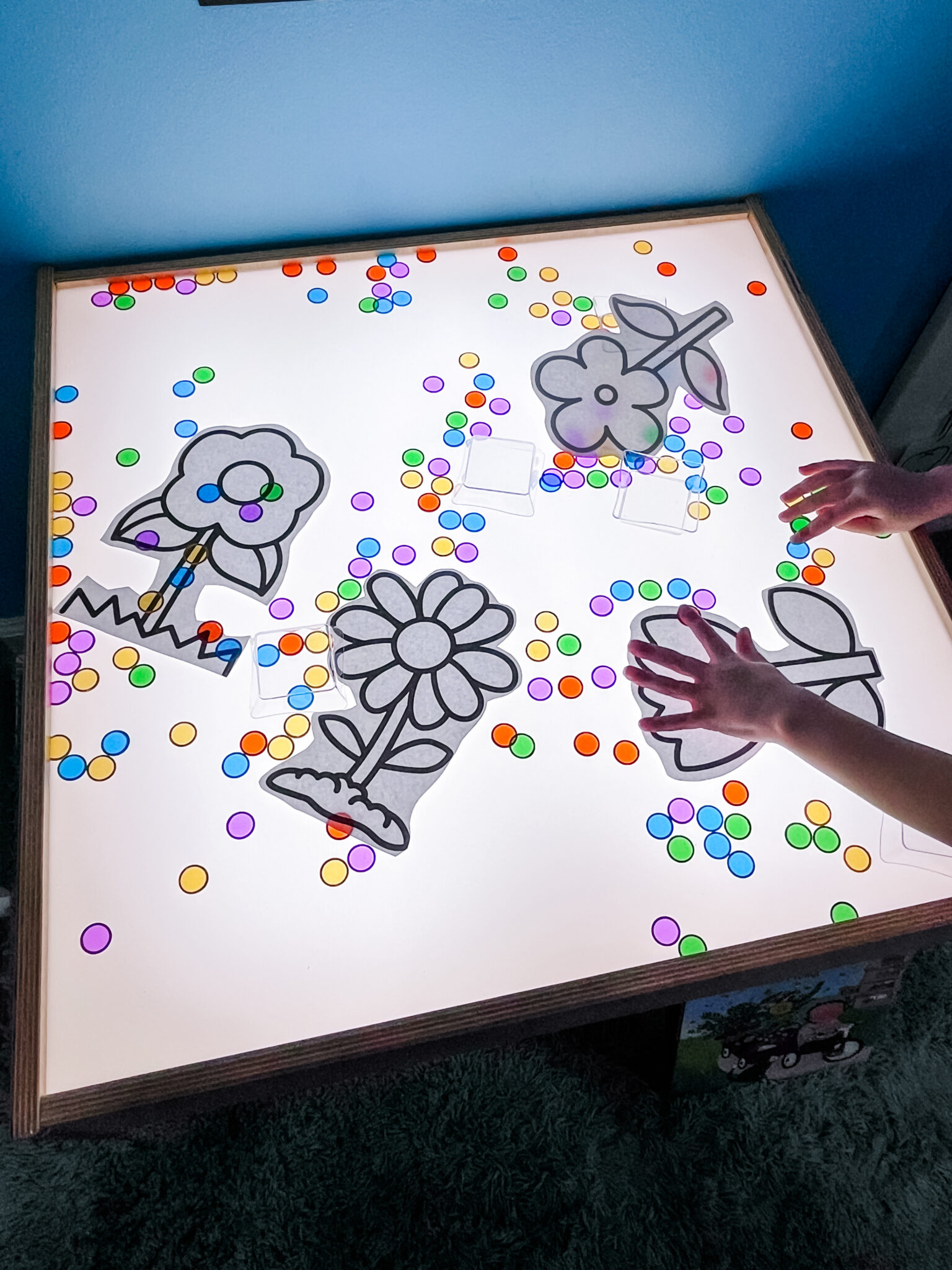 Kusama Light Table Activity - Art that Glows - Play to Learn Preschool