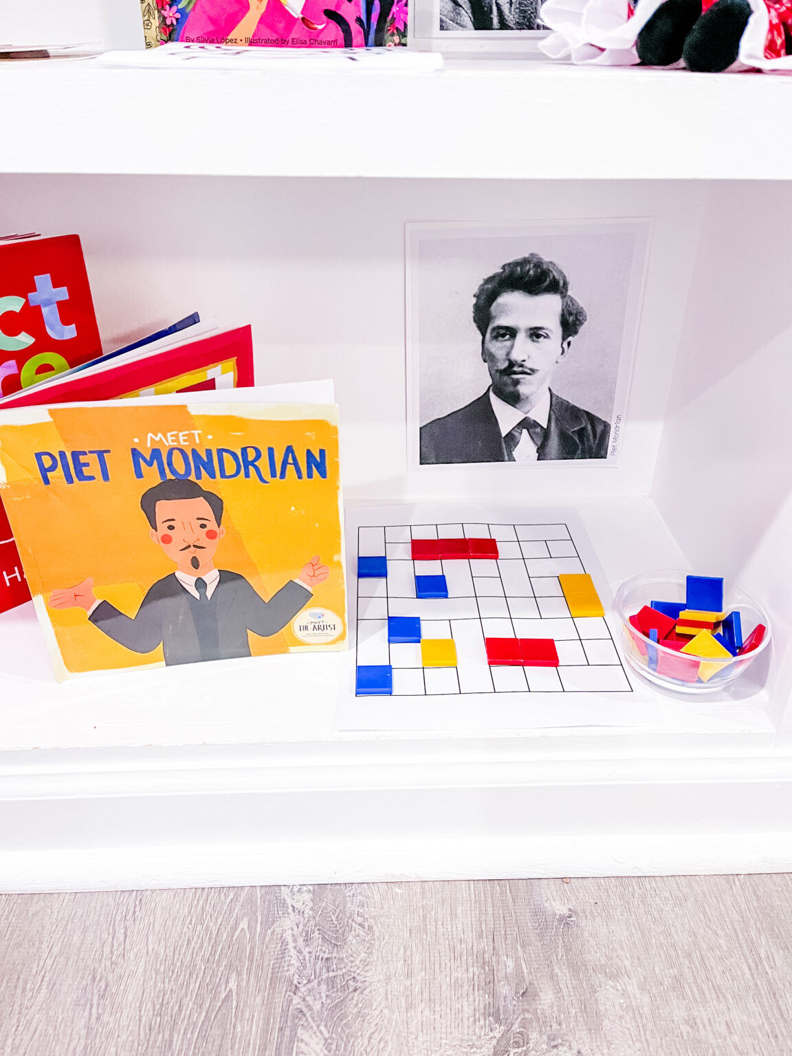Piet Mondrian Blocks for Preschoolers - Block Process Art - Play to ...
