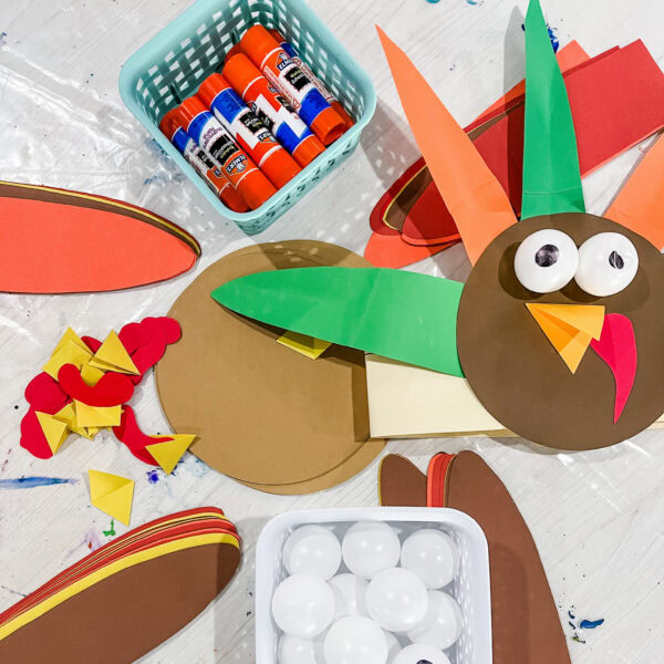 Turkey Songs and Fingerplays for Preschool Circle Time - Play to Learn ...