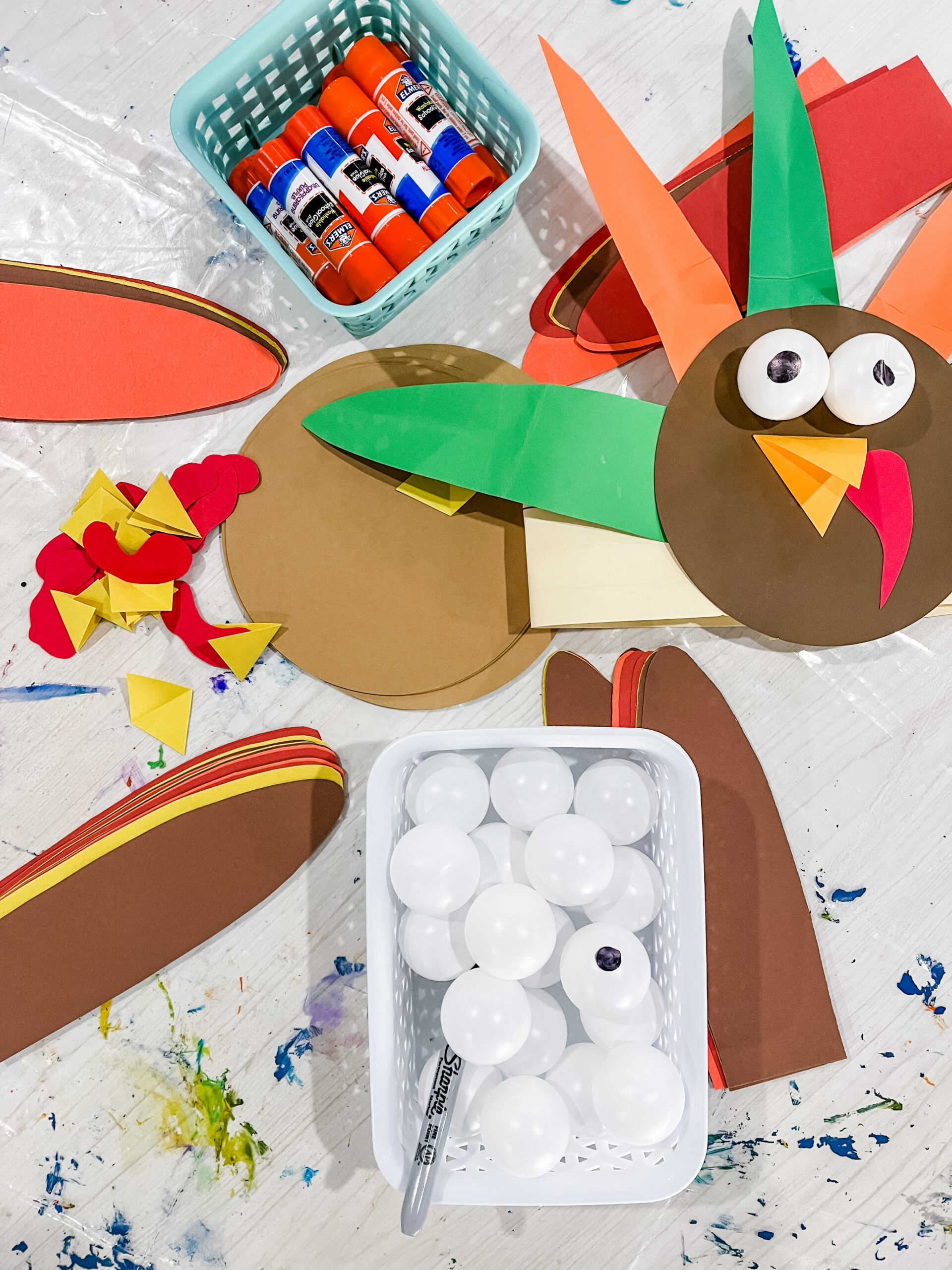 Thanksgiving turkey craft for preschoolers - Play to Learn Preschool