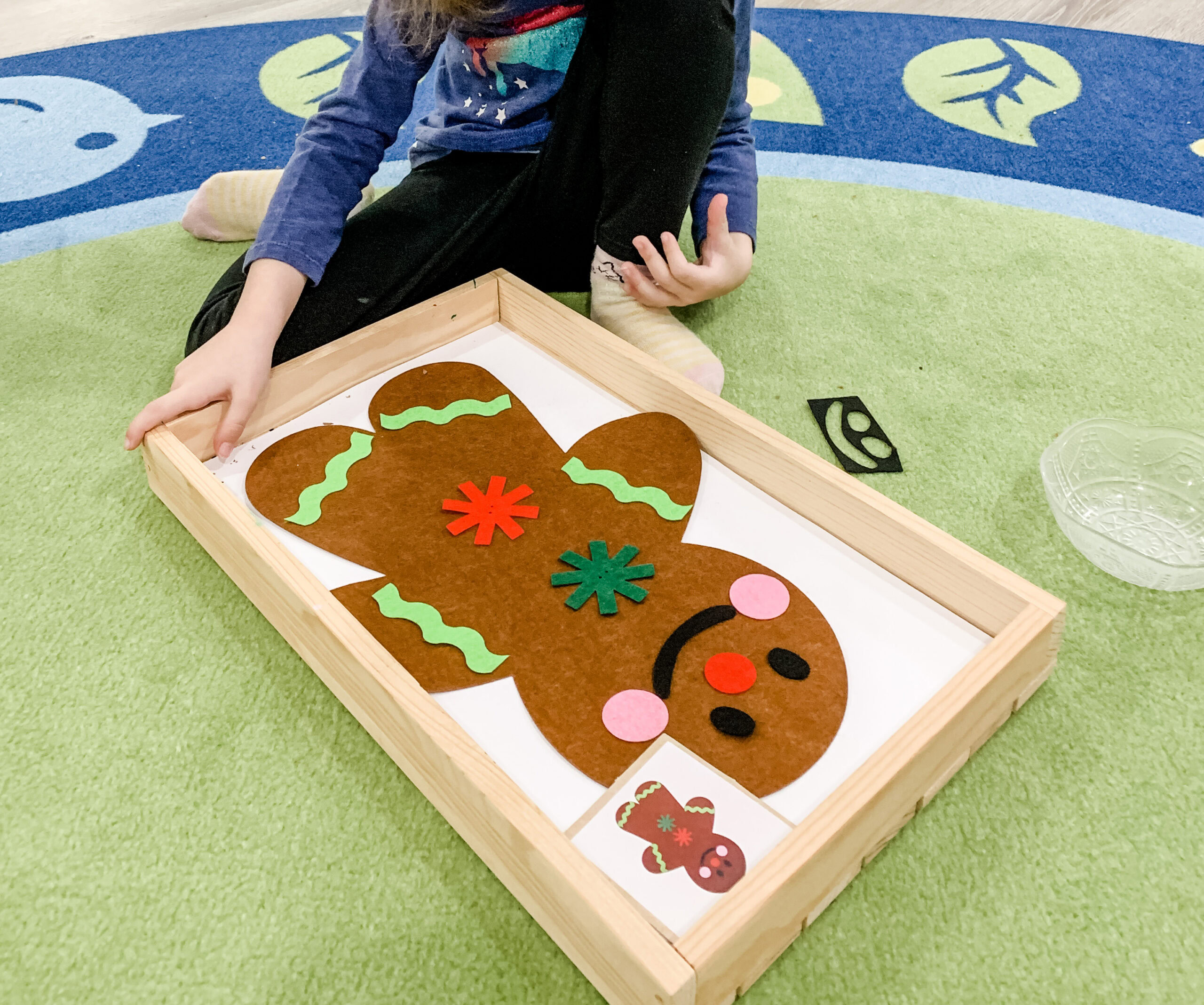 Felt Gingerbread Decorating - Play to Learn Preschool