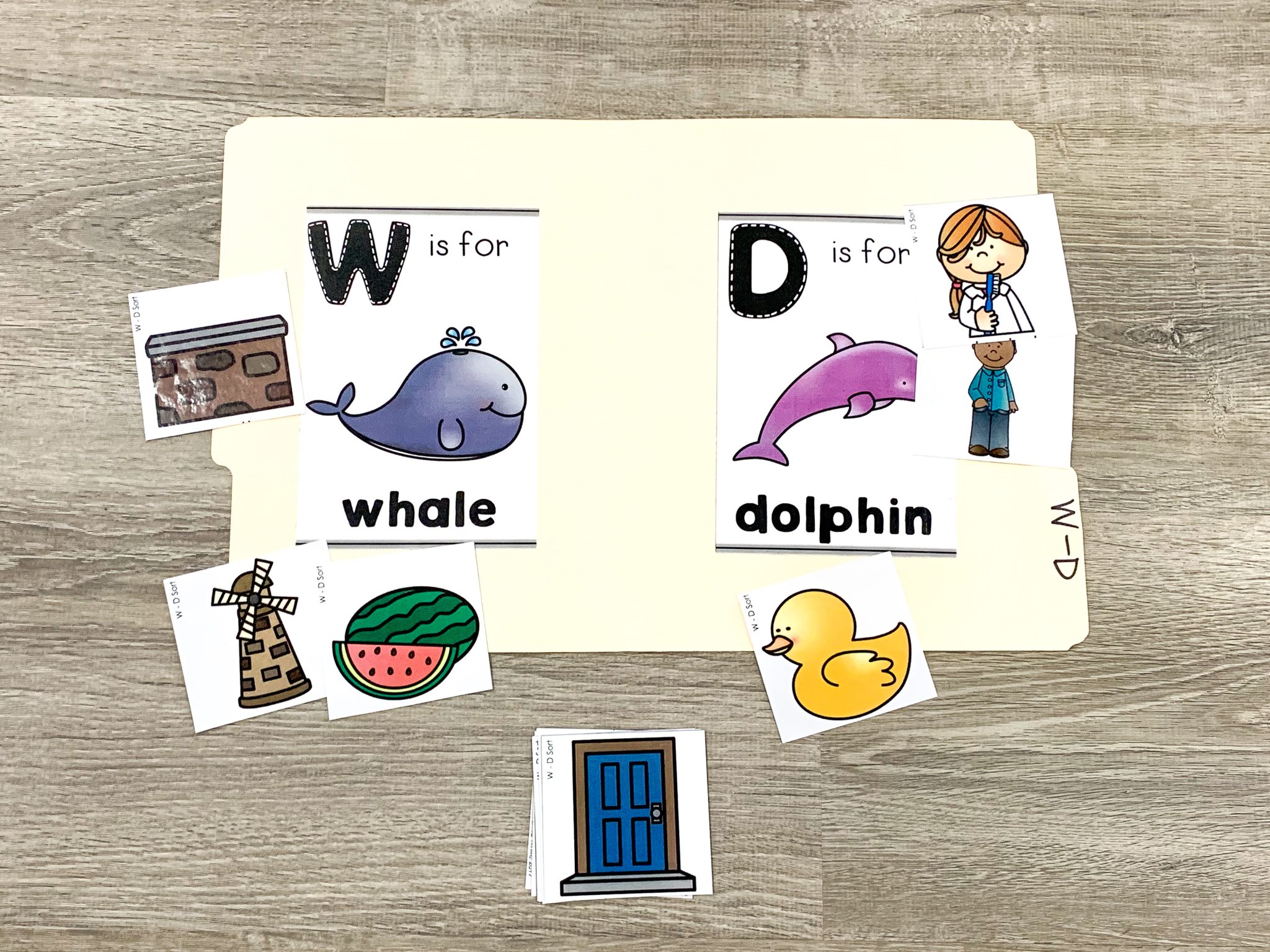 Beginning Sound Sorting Folder Games - Play to Learn Preschool